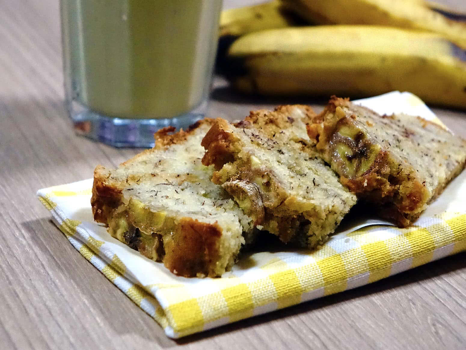 🍰 Banana Cake Recipe - Foodrinky: cakes and other delicious recipes