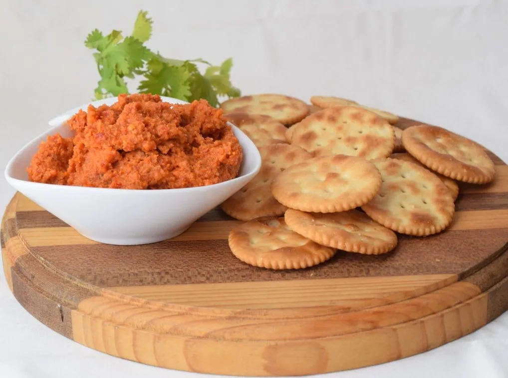 Capsicum & Sundried Tomato Dip Recipe - Foodrinky